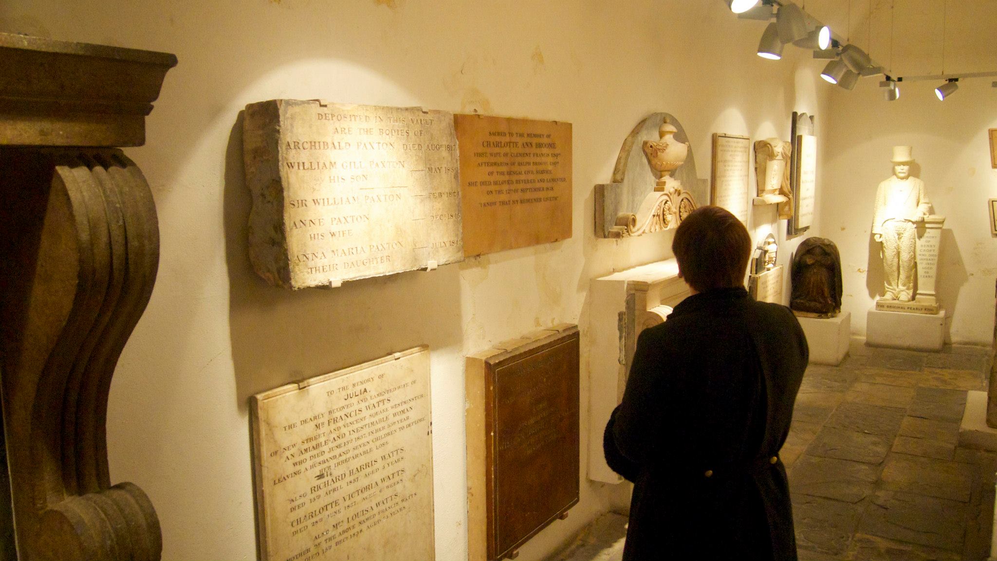 London Day 2/2.5: New Years Adventures – Katie Stringer Clary, PhD